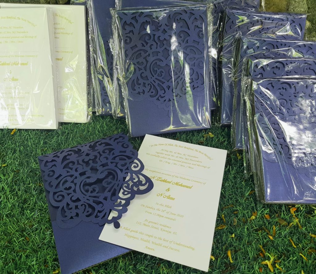 Economy Classic laser cut folders - Aimcreation